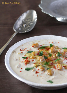 Musabaha (Whole Chickpea Hummus)